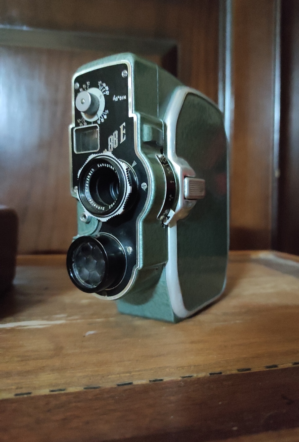 Mazaady - Video camera - Model 1956